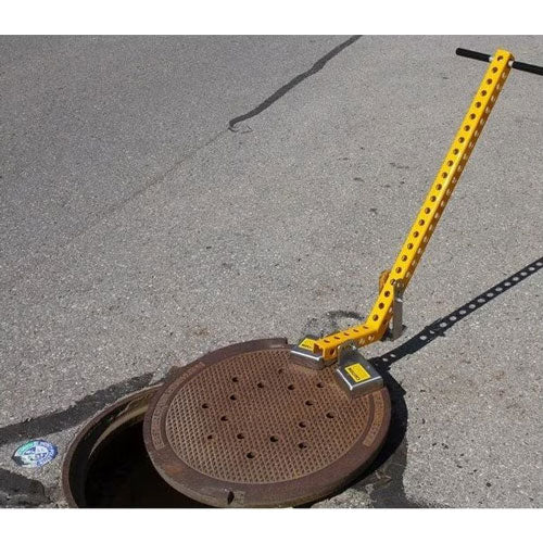 MAG-MATE® Compact Manhole Lid Remover – Lifting365